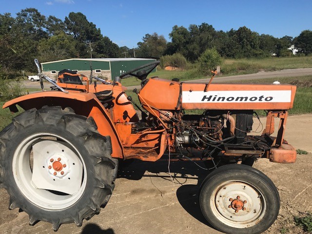 Salvage Tractor | Hinomoto E2302